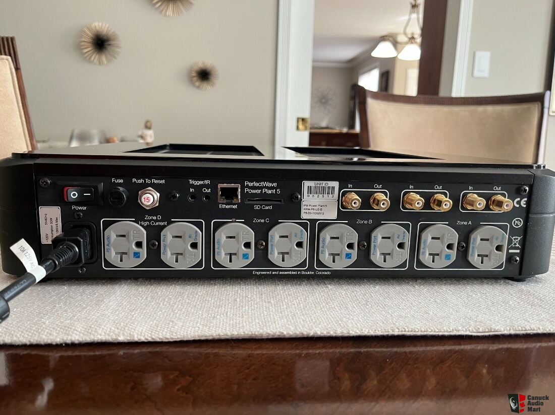 PS Audio Power Plant P5 Photo #5285793 - Canuck Audio Mart