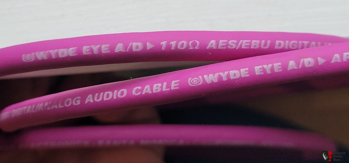 Apogee WYDE EYE AES/EBU coaxial digital cables Photo #5289644 - US ...
