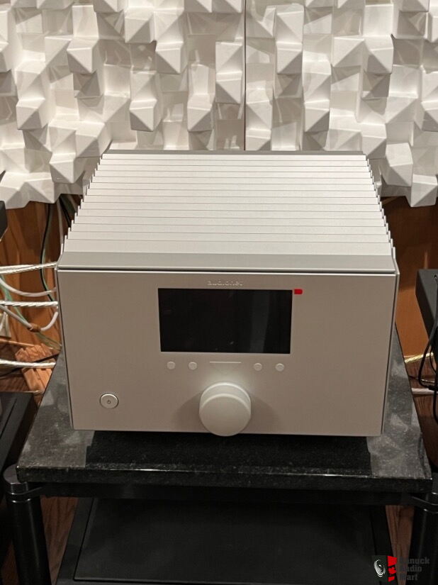 Audionet Scientist Series: Stern & Heisenberg Preamp, Mono Blocs Photo ...