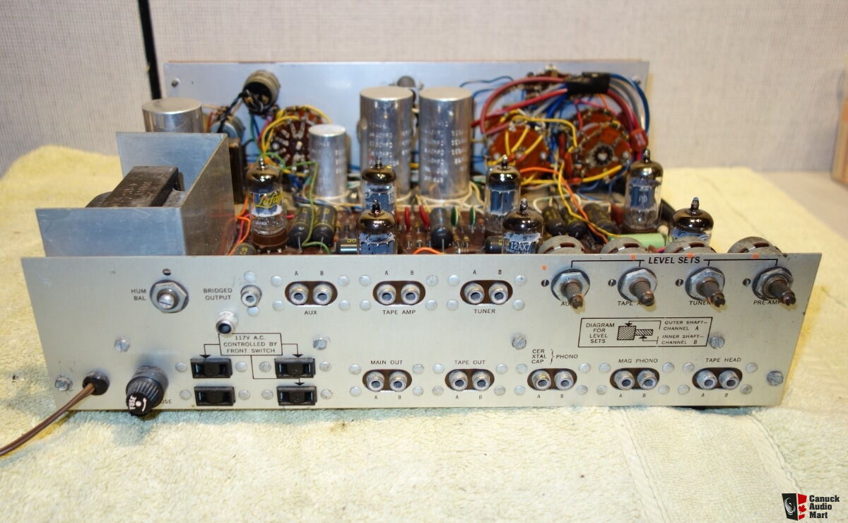 Lafayette KT600 stereo tube preamplifier