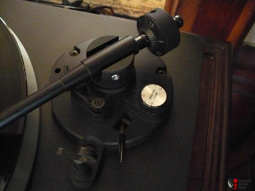 Rotel RP-830 Manual Turntable Photo #529746 - Canuck Audio Mart
