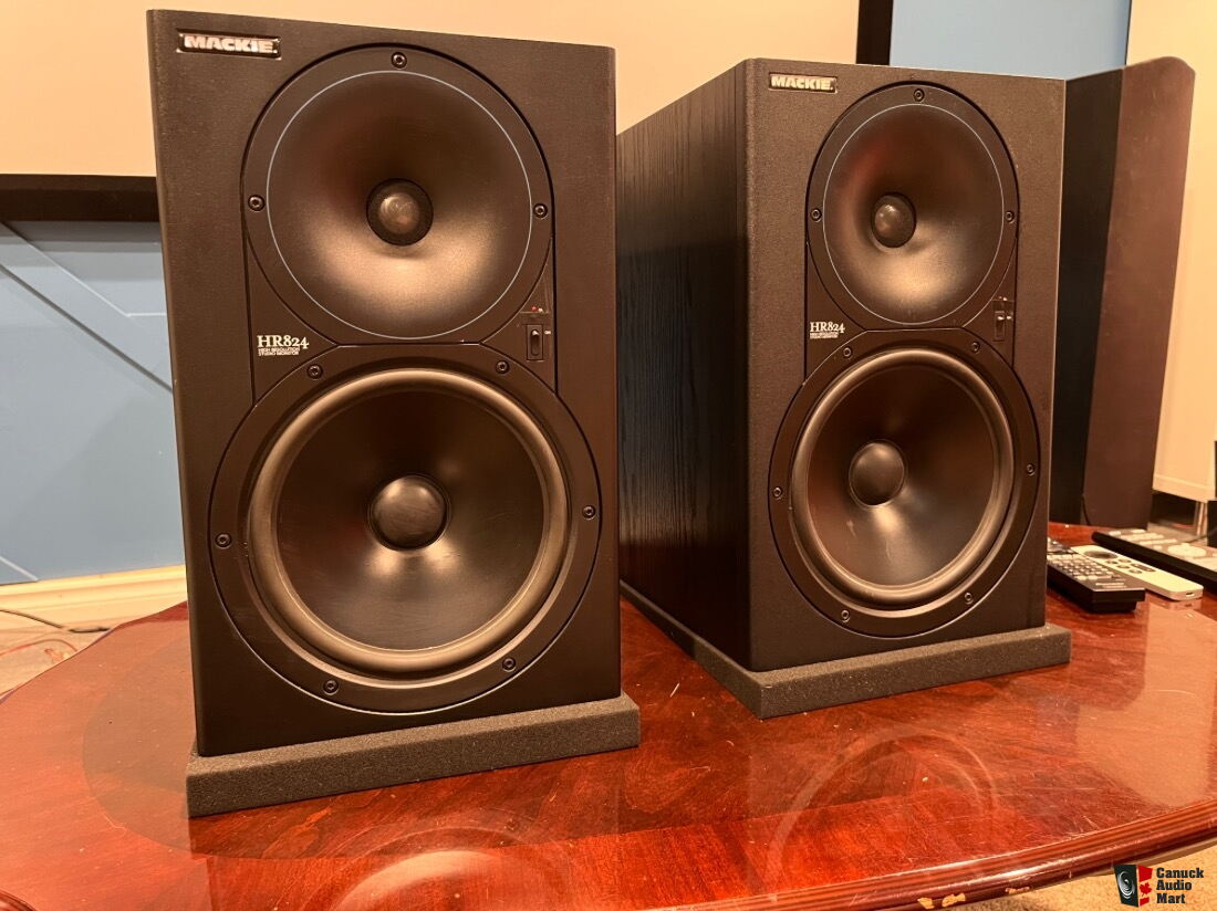 Mackie HR824 active biamplified studio monitor pair For Sale - US Audio ...