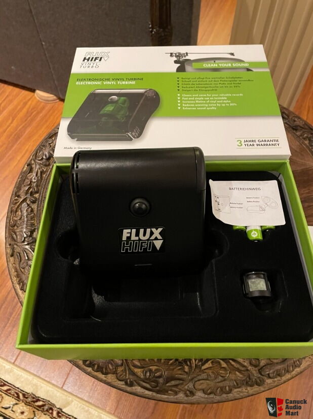 Flux HiFi Vinyl Turbo Vacuum Record Cleaner Photo #5308599 - Canuck ...