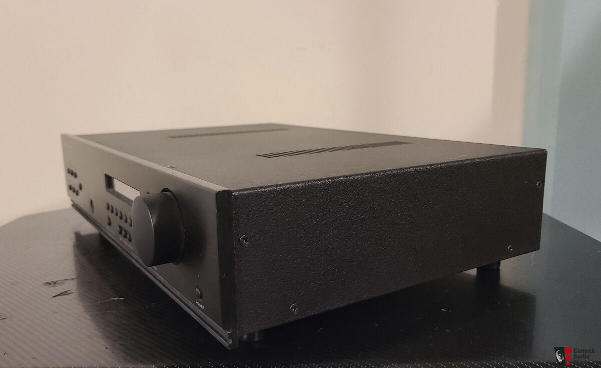 Anthem TLP-1 Stereo Preamplifier Photo #5314612 - US Audio Mart