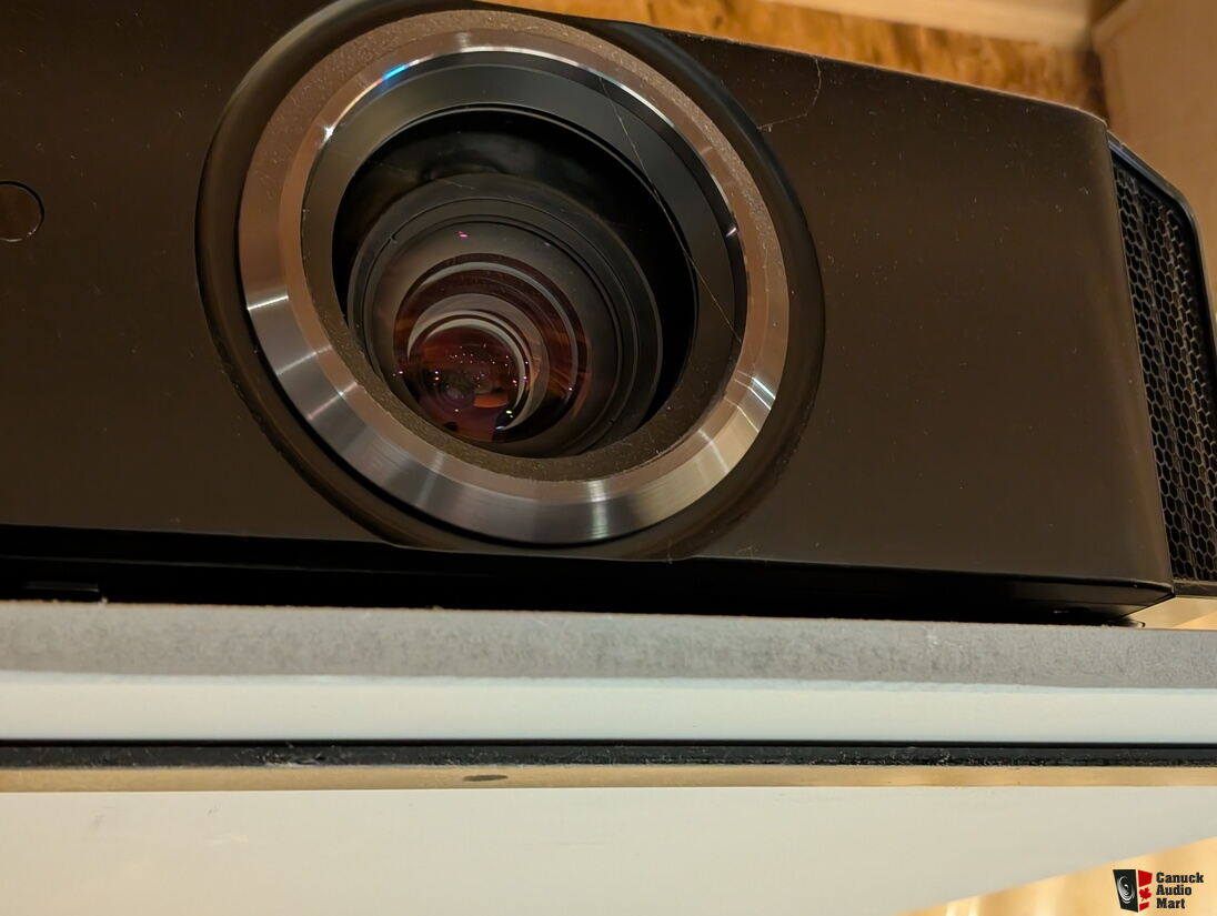 JVC DLA-X30 Projector Photo #5334143 - Canuck Audio Mart