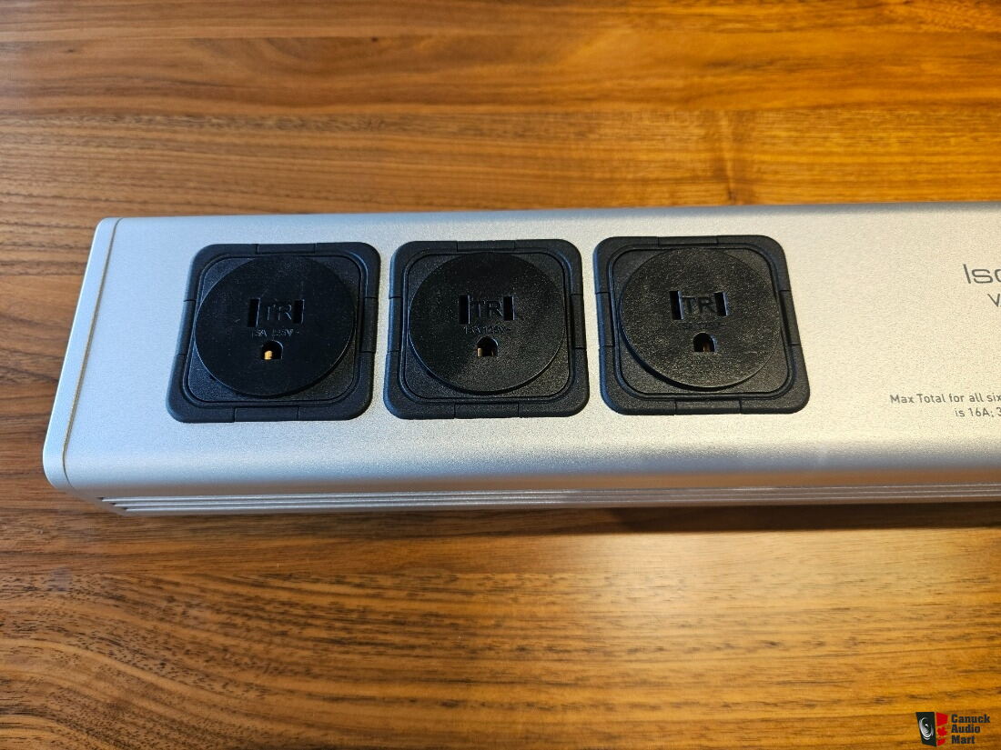 Isotek V5 Sirius ultra-high performance 16A power bar, photo sample ...