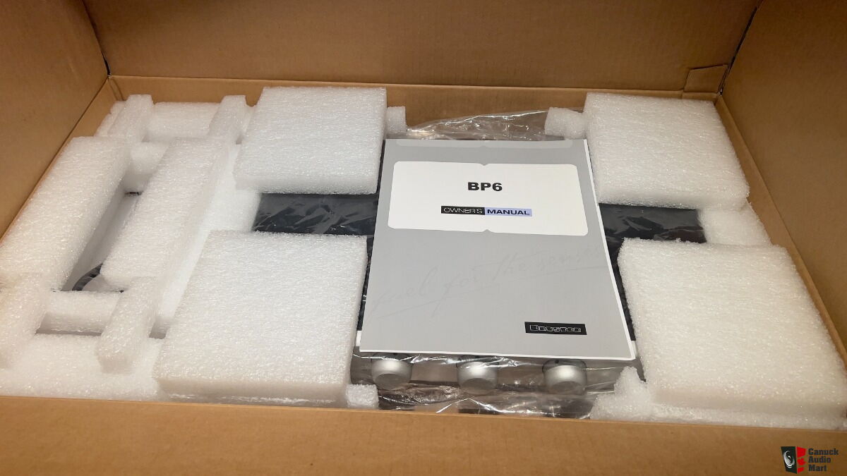 Bryston BP-6 preamp & BR2 Remote (with MM Phono)