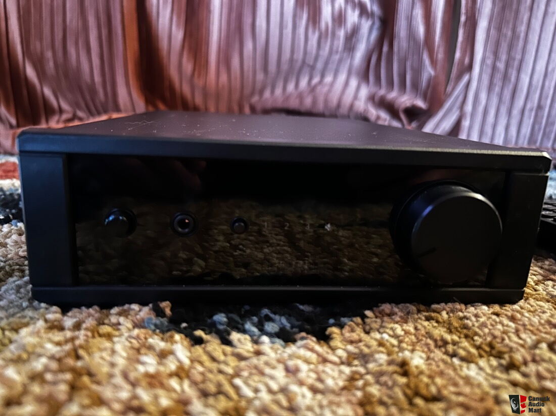 REGA IO integrated amplifier For Sale - Canuck Audio Mart