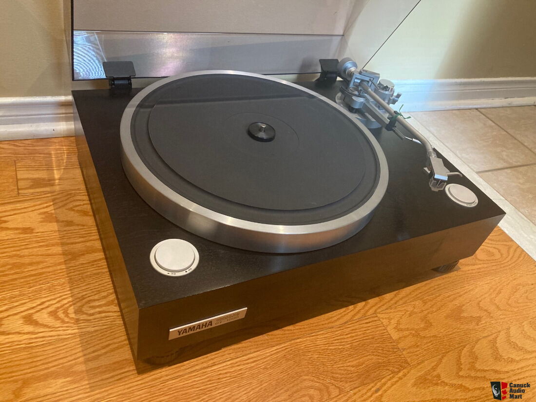 Yamaha GT-1000 "Gigantic & Tremendous" Direct Drive turntable made by ...