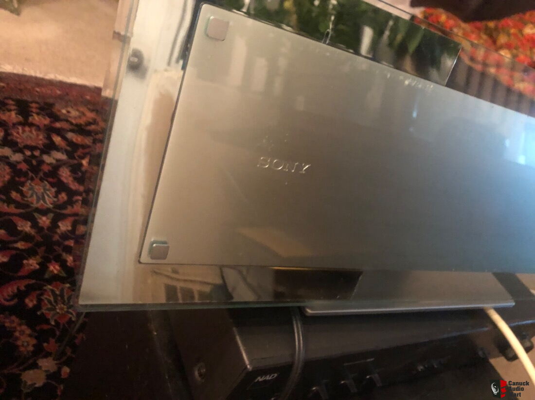 Sony HCD-LF1 CD & DVD player Photo #5346420 - Canuck Audio Mart