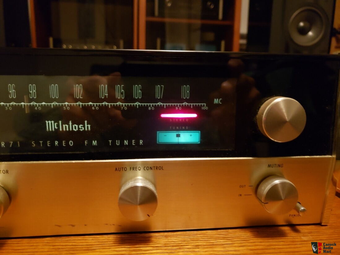 Beautiful McIntosh MR71 FM Tube Tuner Photo #5349952 - Canuck Audio Mart