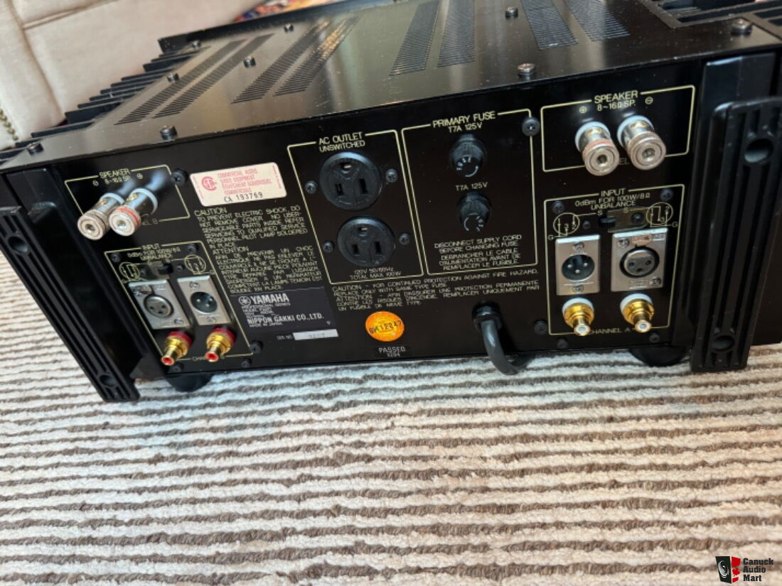 Yamaha P2201 Power Amplifier Photo #5354270 - Canuck Audio Mart