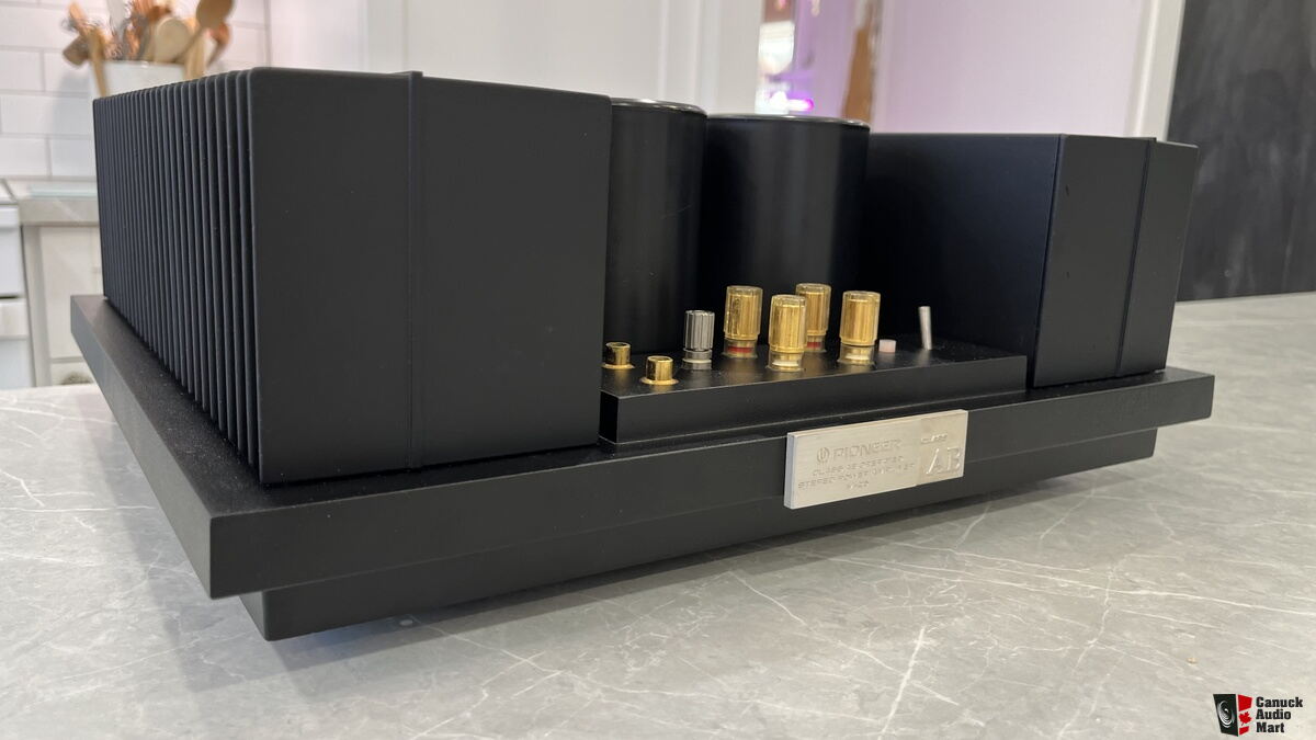Pioneer BLACK M25 CLASS A/B Amplifier VERY NICE 120 v ,free canada ...
