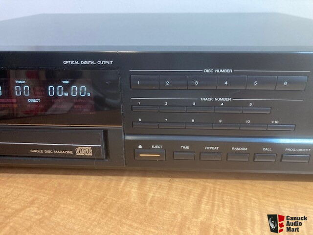 Denon DCM-777 CD player - 20 Bit 8-times over sampling Photo #5359729 ...