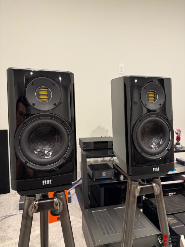 Elac Vela BS403