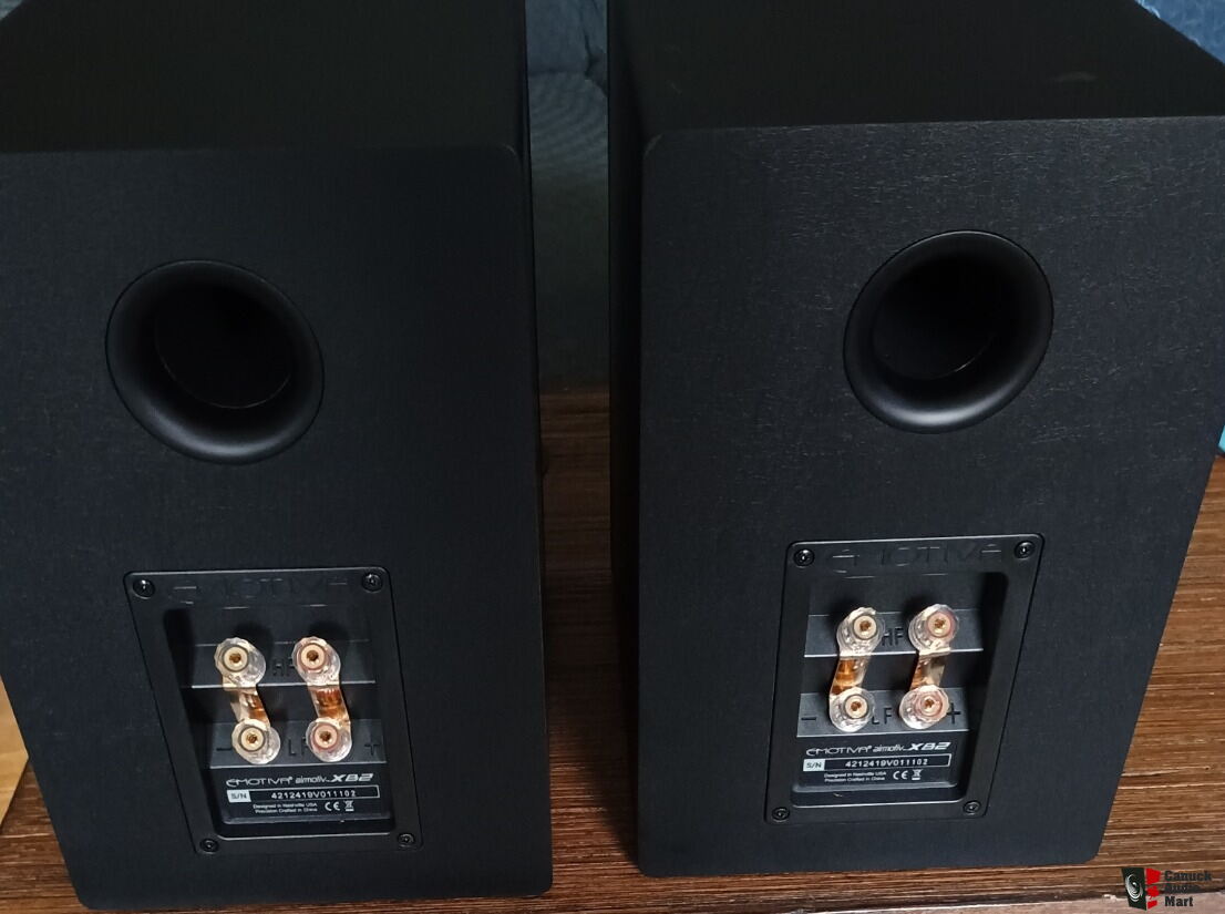 Emotiva Airmotiv XB2 Bookshelf Speakers Photo #5377295 - Canuck Audio Mart