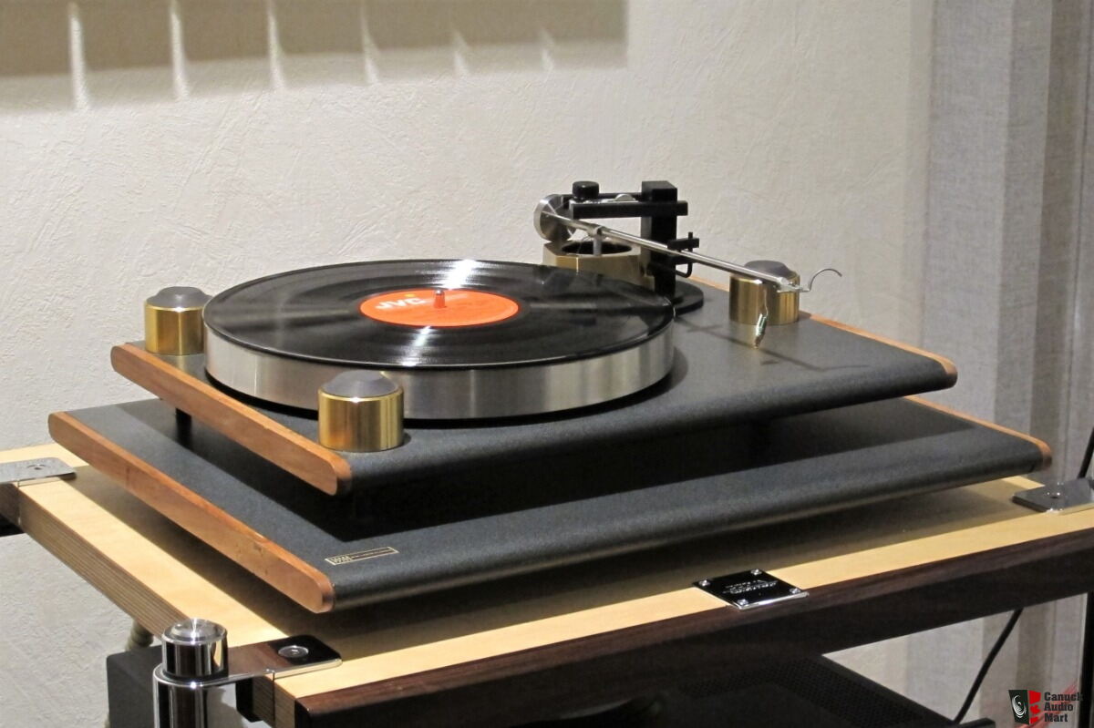 Win Laboratories prototype turntable + Well Tempered Lab Classic ...