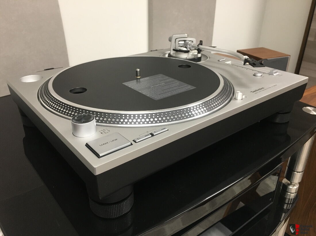 Technics SL-1200GR Turntable Dealer Ad - Canuck Audio Mart