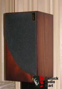 WTB -- Castle Durham 900 Walnut Photo #538502 - US Audio Mart