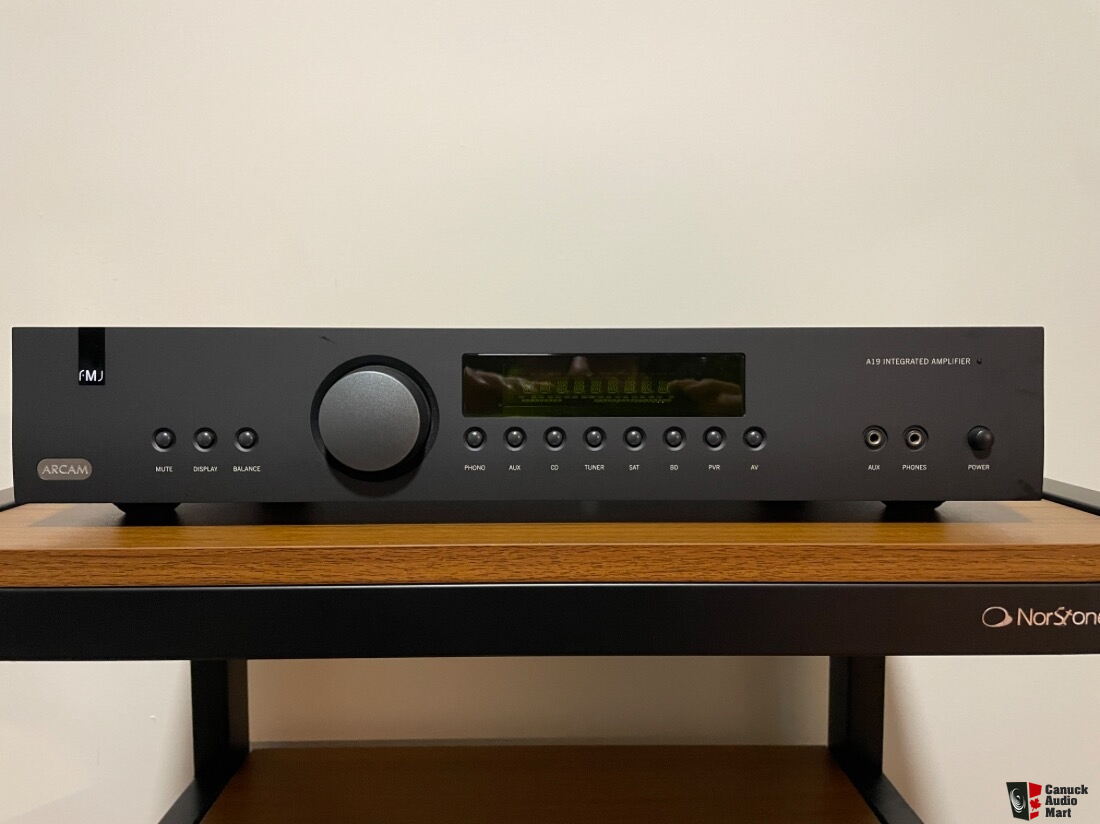 Arcam FMJ A19 Integrated Amplifier- Free shipping within Canada Photo ...