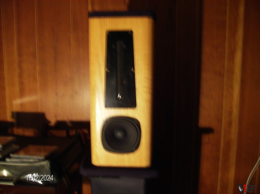 Newform Research Ribbon Monitor 58 Bookshelf Speakers For Sale - UK ...
