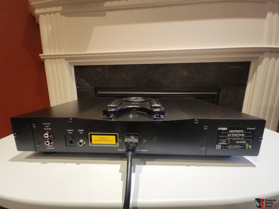 Planet 2000 CD Player - No Remote Photo #5396333 - Canuck Audio Mart