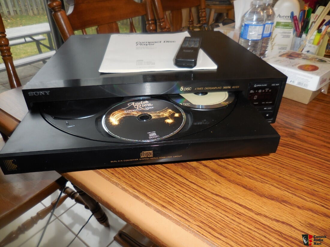 Sony CDP C305 5 disc CD changer Photo #5397828 - Canuck Audio Mart
