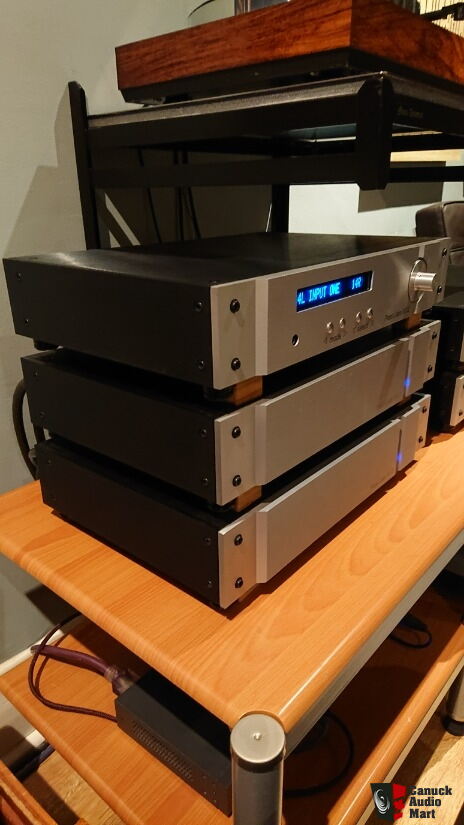 Pass Labs X.02 Preamplifier Photo #5398413 - Canuck Audio Mart