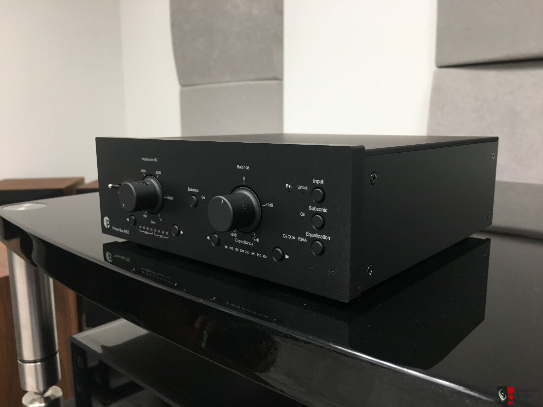 Pro-Ject Phono Box RS2 Phono Preamplifier Photo #5399933 - Canuck Audio ...