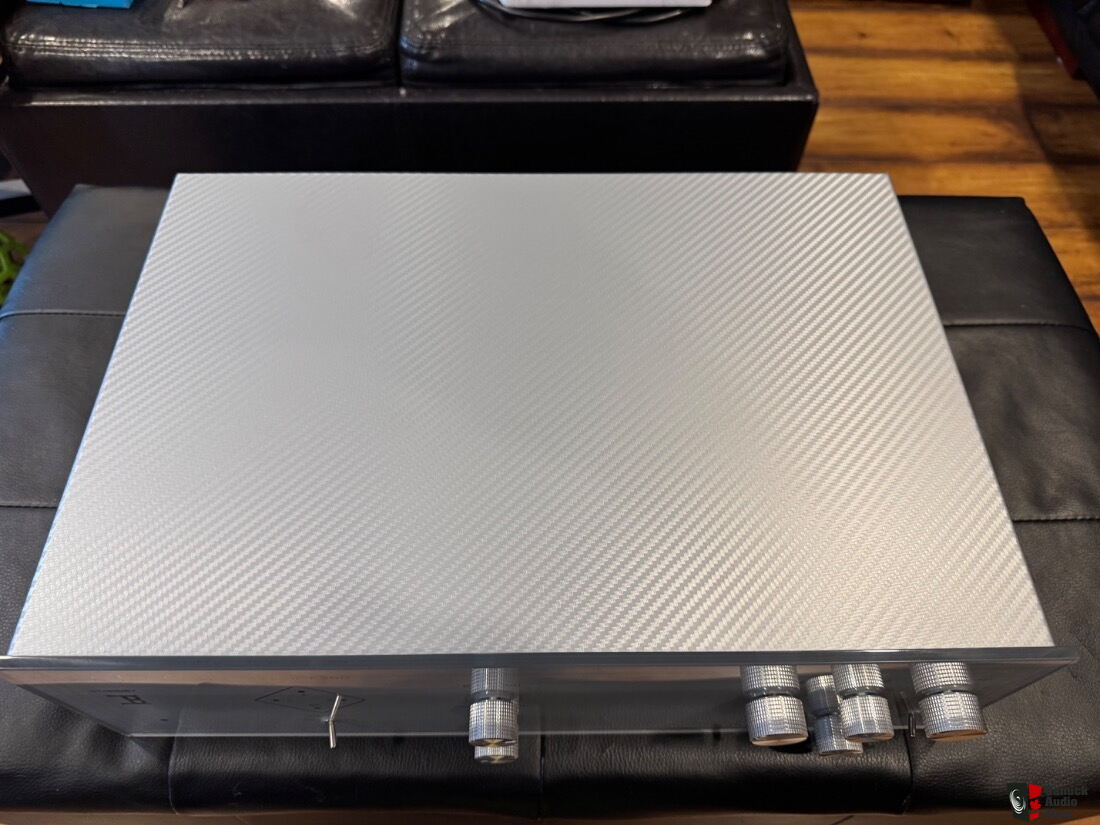 Black Ice Audio F360 preamp! Photo #5403107 - Canuck Audio Mart
