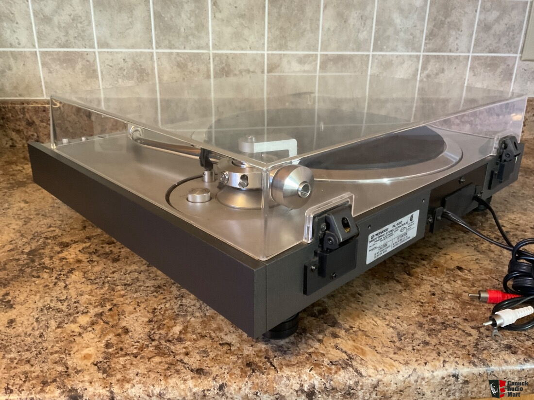 Pioneer PL-630, vintage turntable. Direct drive, full autom. quartz ...