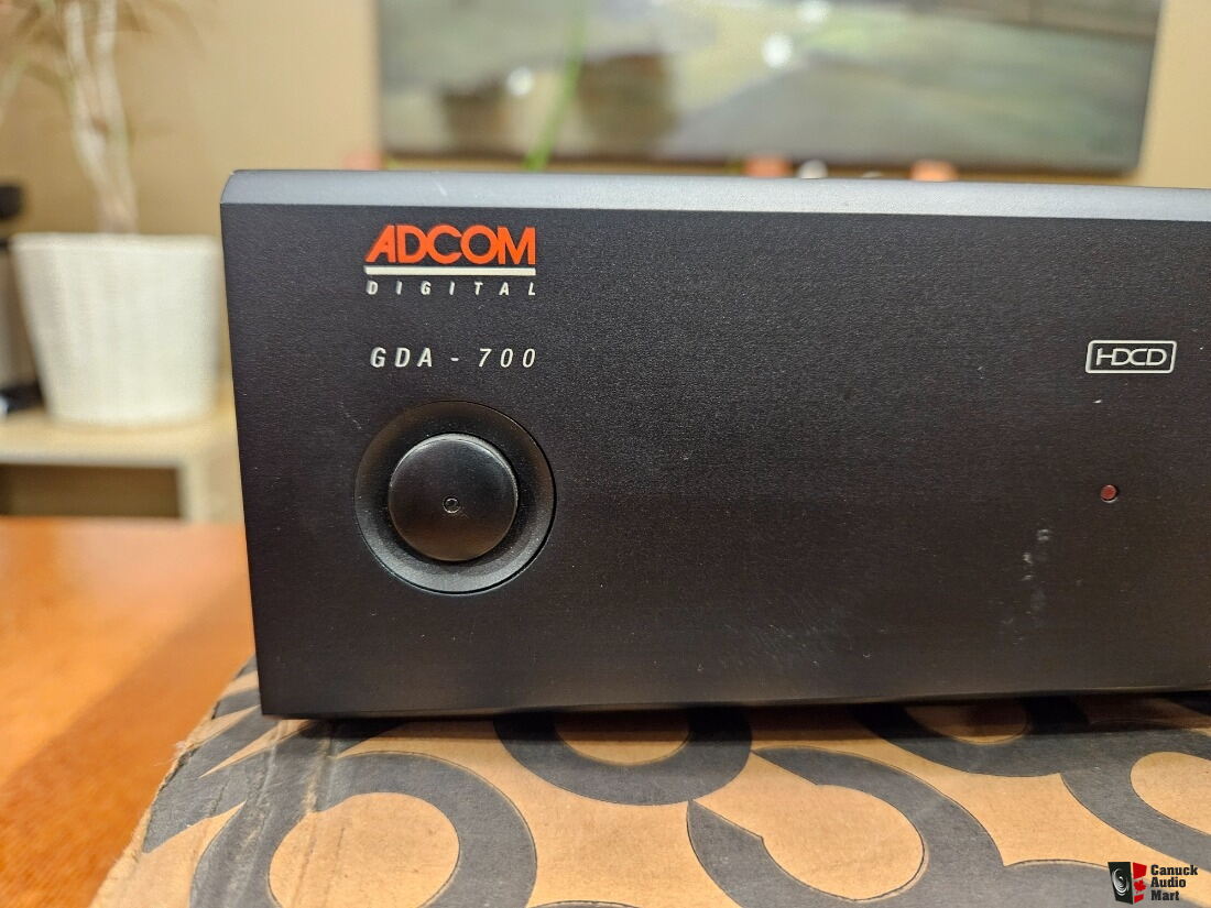 Adcom GDA-700 DAC; D/A Converter Photo #5414099 - Canuck Audio Mart