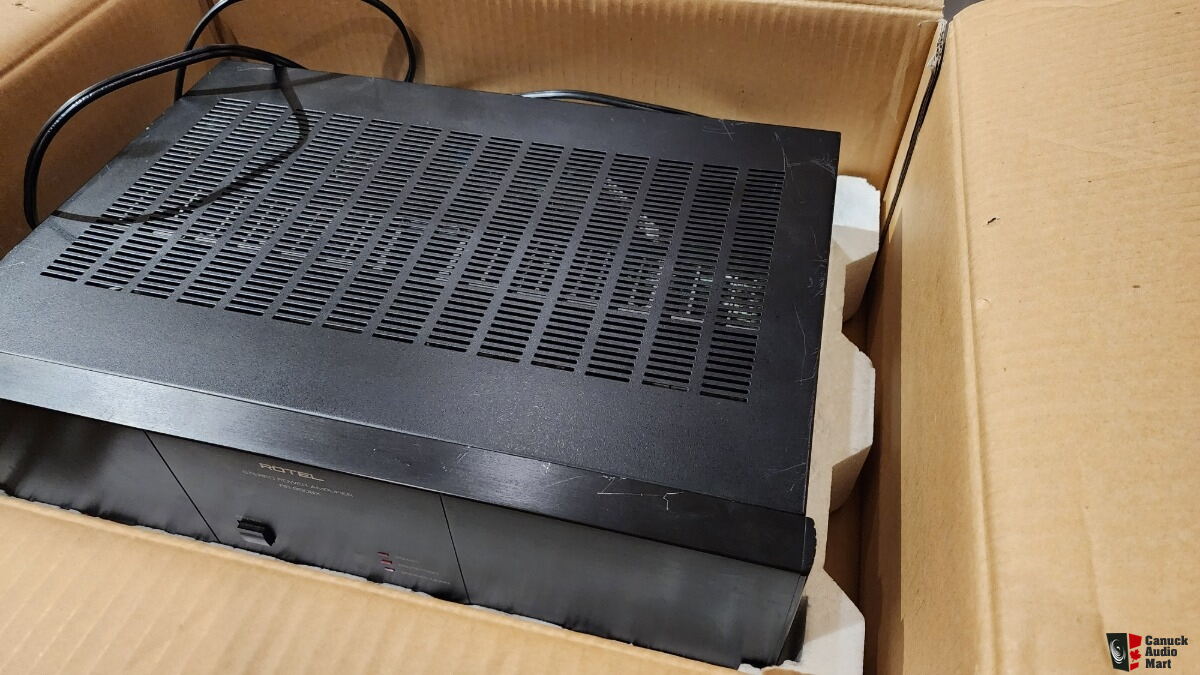 Rotel RB-980BX Photo #5419122 - Canuck Audio Mart