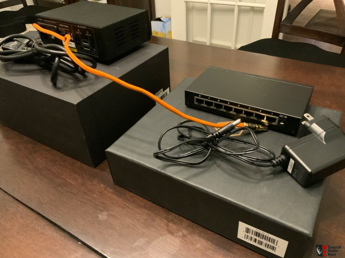 Silent Angel Bonn 8 Ethernet Switch and Forester F1 Linear Power Supply ...