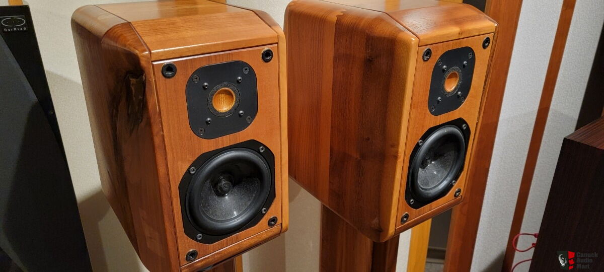 Opera Callas w/ matching stands Photo #5423286 - Canuck Audio Mart