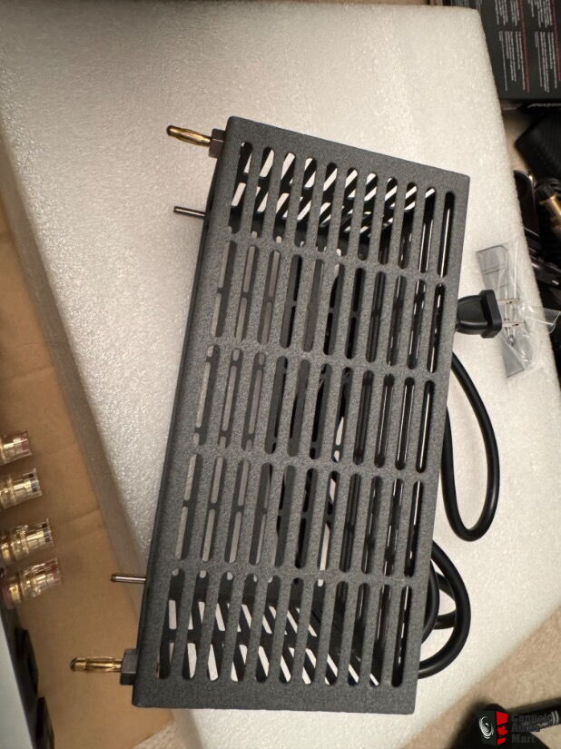 Luxman SQ-N100 amp with built-in MM phono stage Photo #5438007 - Canuck ...