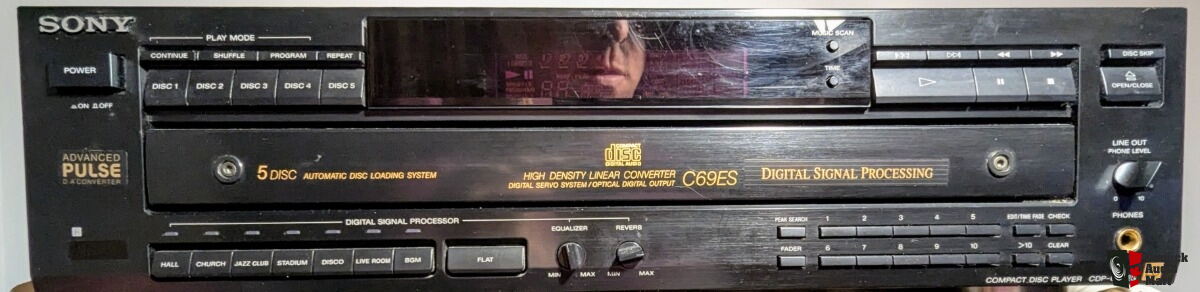 Sony ES series carousel CD player Photo #5439931 - Canuck Audio Mart