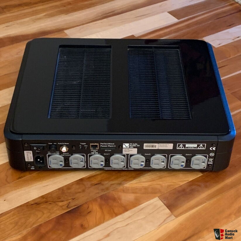 PS Audio PerfectWave Power Plant 5 Photo #5413149 - Canuck Audio Mart