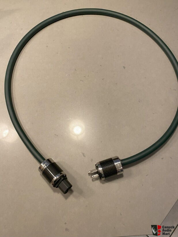 Furutech FP Alpha 3 power cable with FI-50R connectors - 1.5m Photo ...