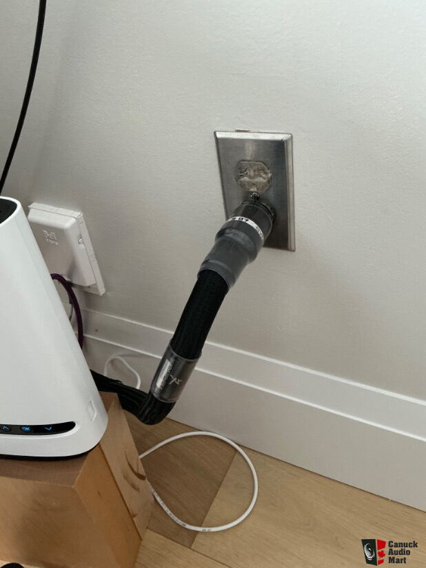 Synergistic Research Atmosphere X Alive level 1 power cord For Sale ...