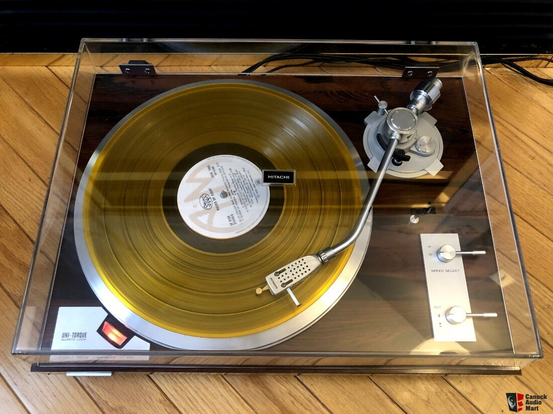 Hitachi HT-550 Quartz-Lock Direct Drive Auto Return Turntable in ...