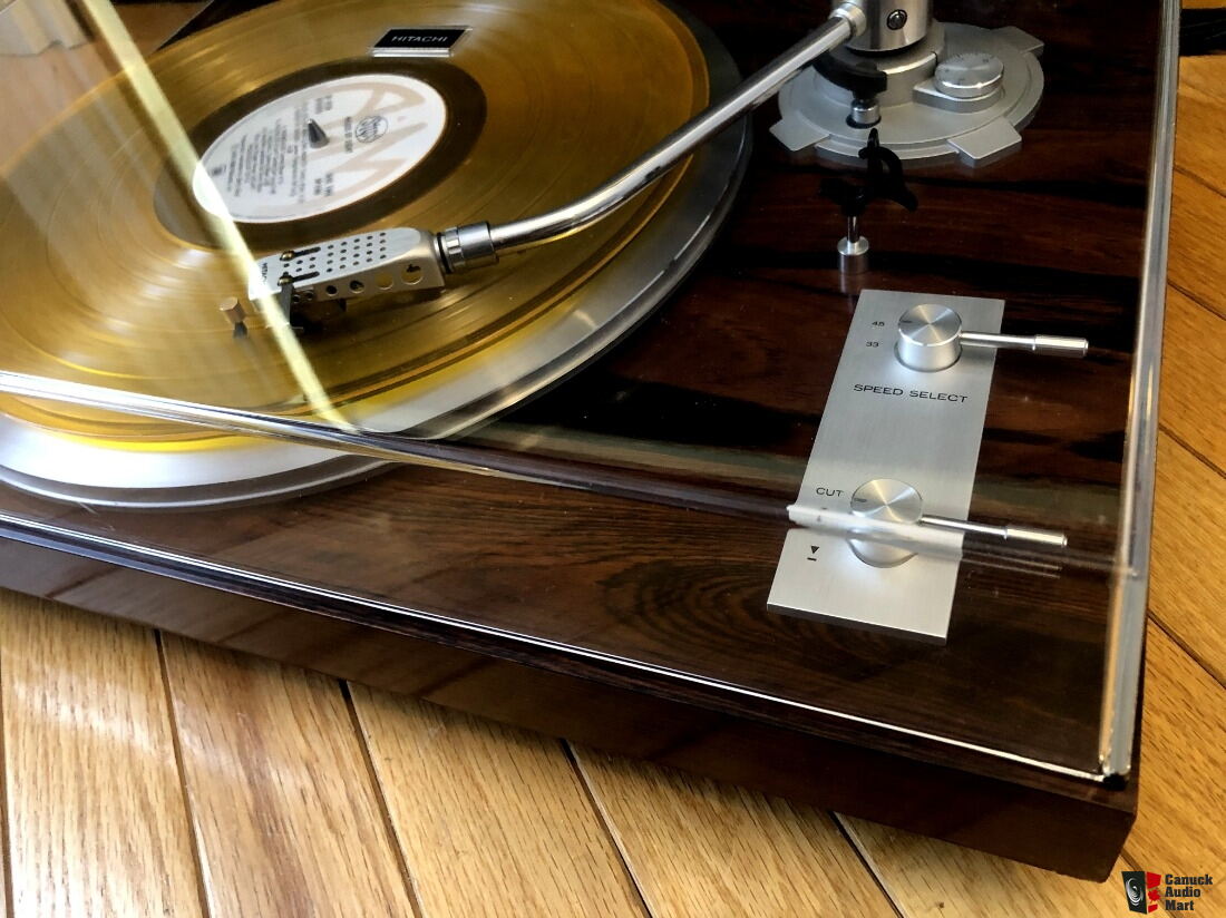 Hitachi HT-550 Quartz-Lock Direct Drive Auto Return Turntable in ...