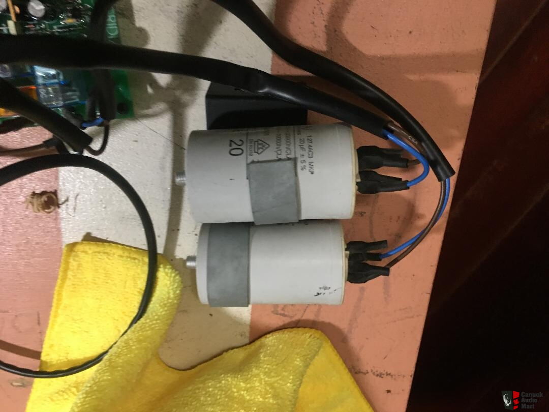 Parting out Meridian 558 Photo #5462991 - US Audio Mart
