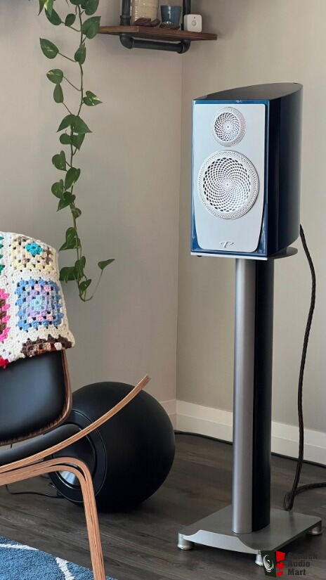 Paradigm Persona B - Aria Blue Photo #5467839 - Canuck Audio Mart