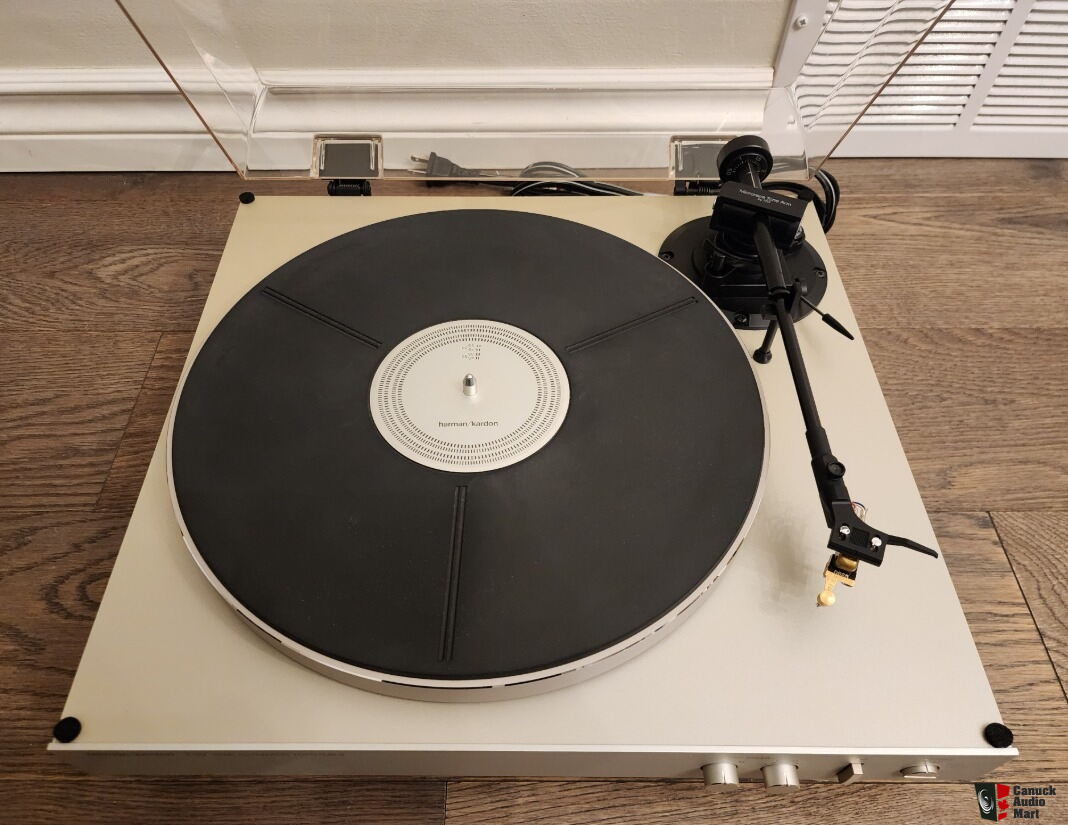 Harman Kardon T20 Turntable Photo #5480392 - Canuck Audio Mart