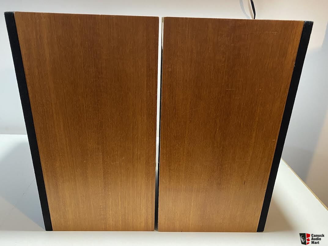 Monitor Audio MA7 Bookshelf Speakers Photo #5481915 - Canuck Audio Mart