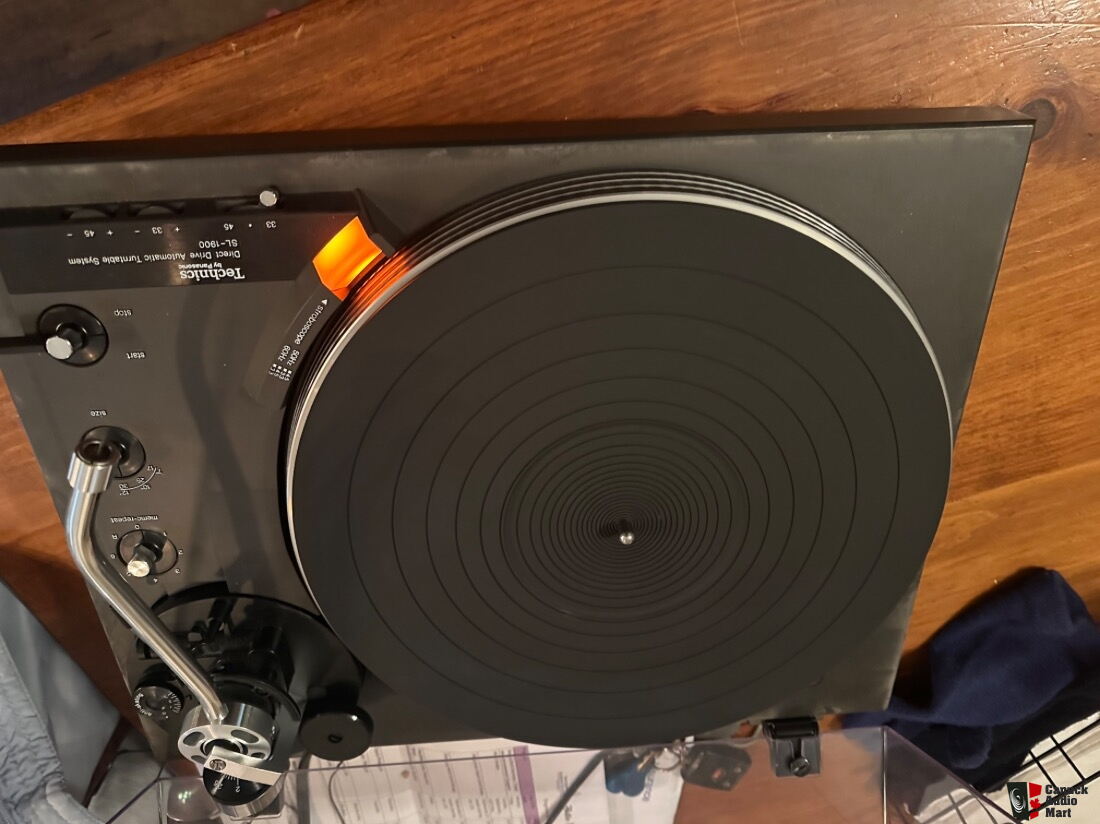 Technics SL1900 Turntable Photo #5481946 - Canuck Audio Mart