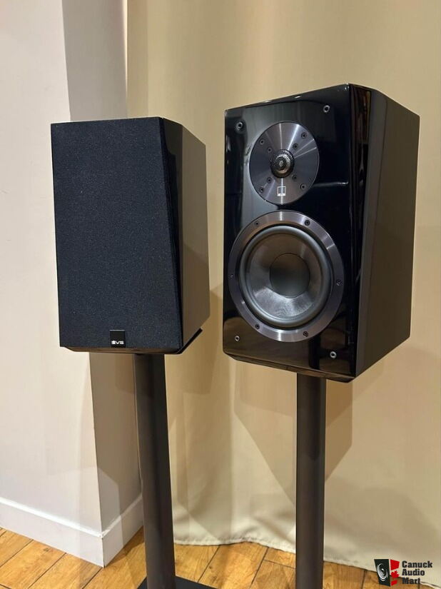 SVS Ultra Bookshelf Speakers For Sale - Canuck Audio Mart