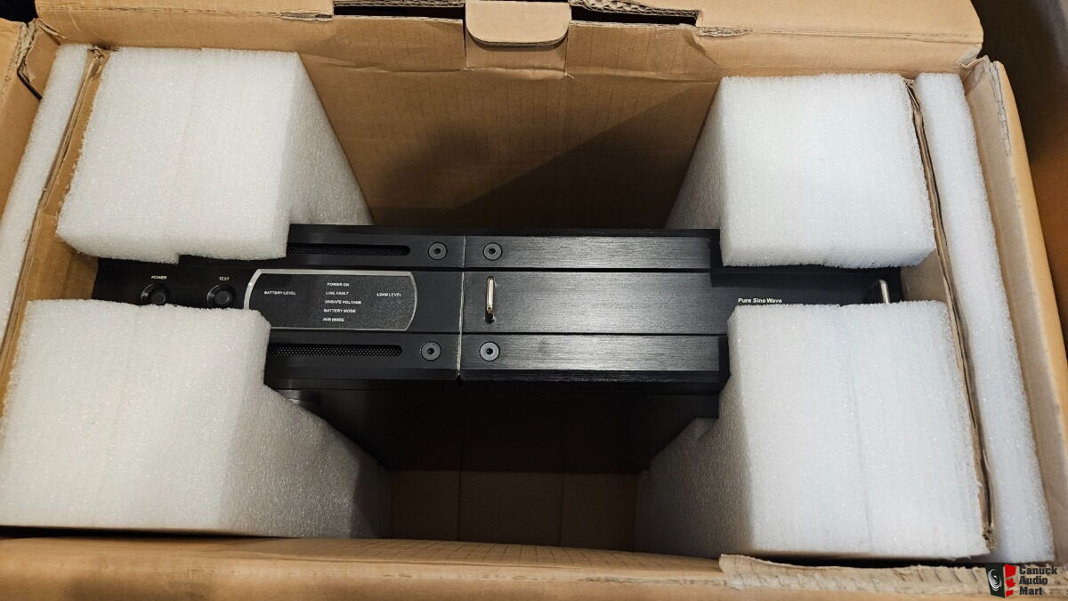 Panamax M1500 UPS Photo #5490166 - Canuck Audio Mart