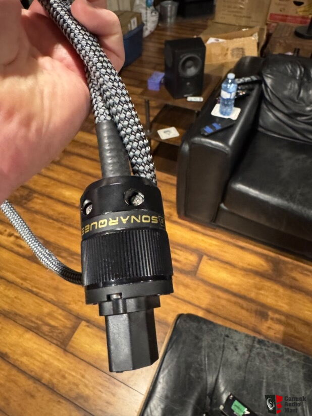 Black Ice Audio F360 preamp! Photo #5403108 - Canuck Audio Mart